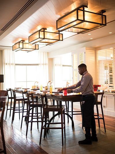 Broad Table Tavern Showcases a Cozy Chef-Driven Experience